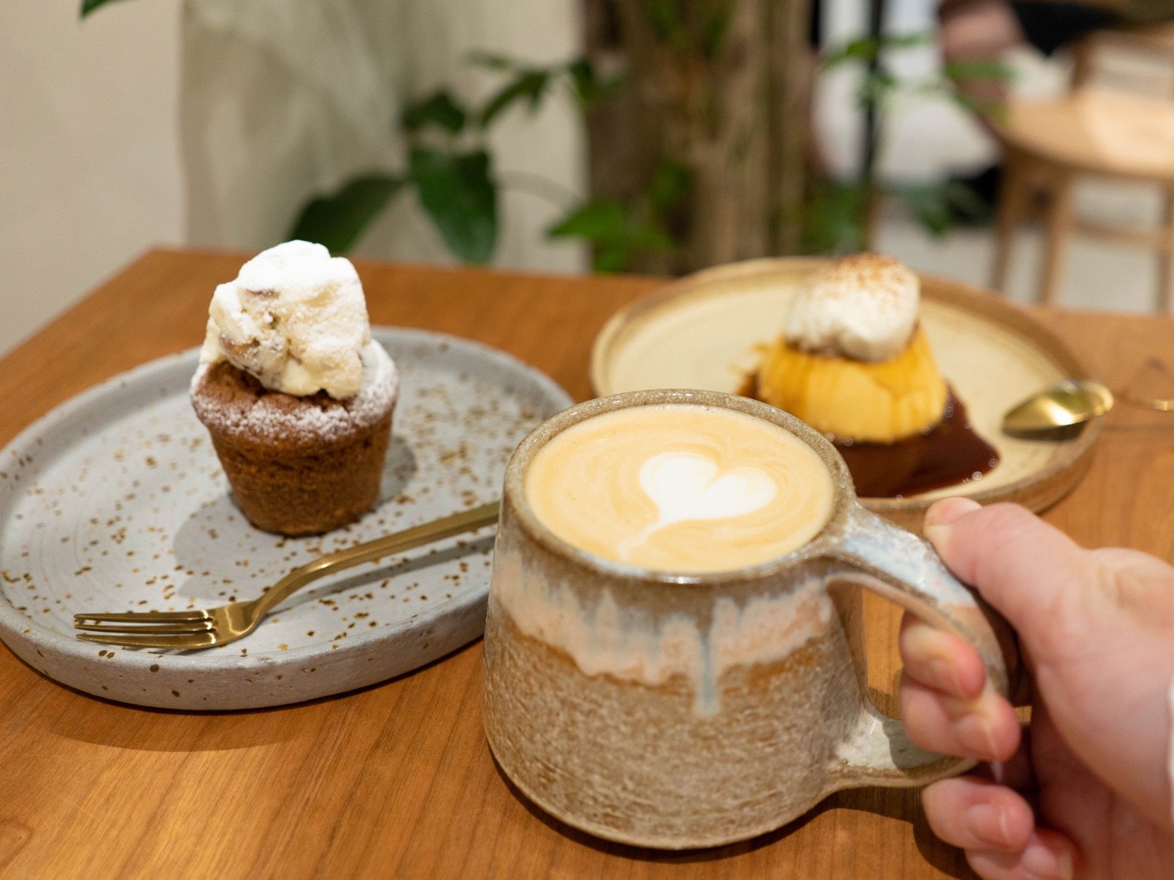 shimaji coffee LAB.の浅煎りふわっふわカフェラテと人気焼菓子で幸せに…♡